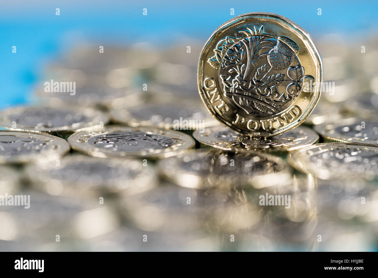Pound coins heads and tails hi-res stock photography and images - Alamy