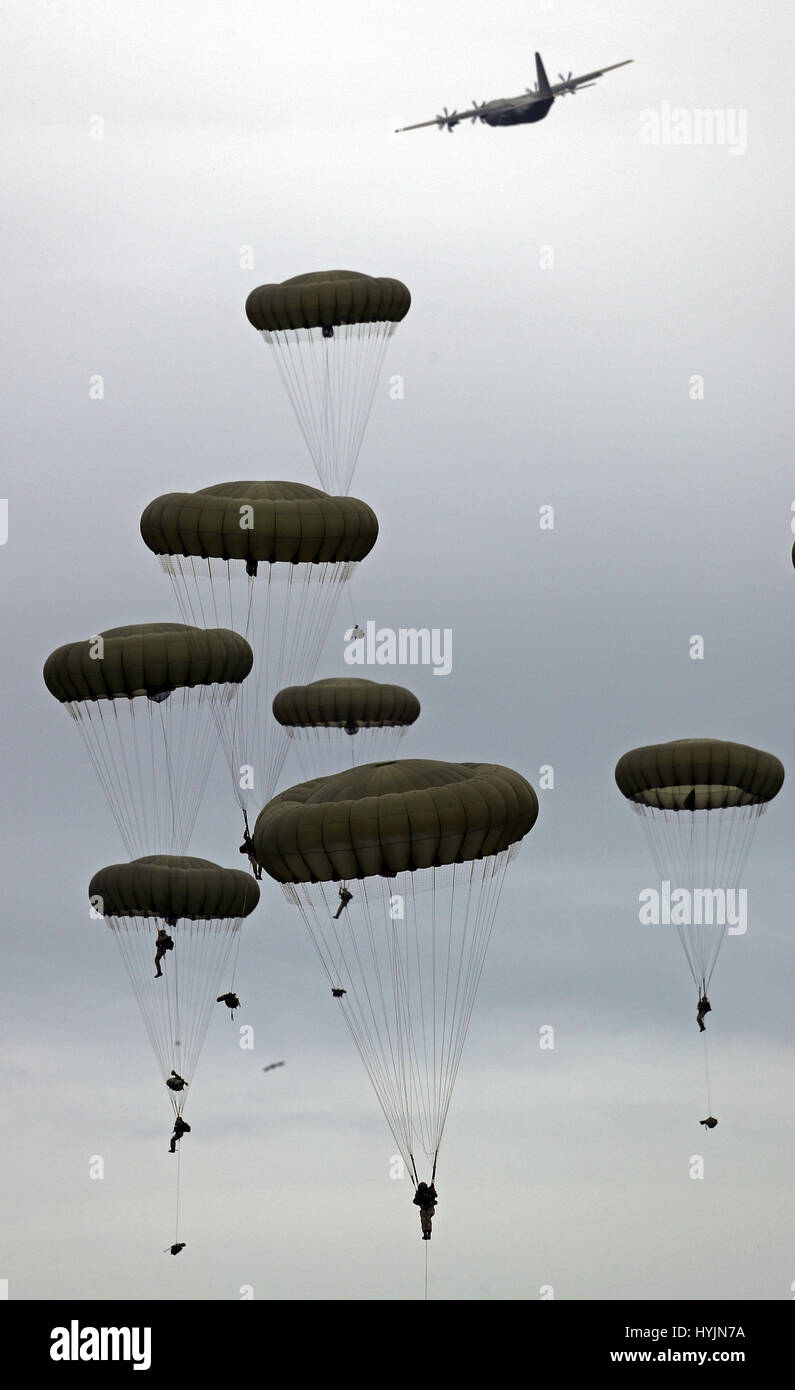 Part of 16 air assault brigade hi-res stock photography and images - Alamy