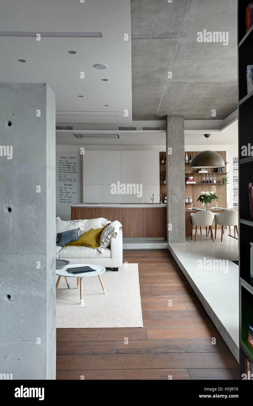 Studio the loft hi-res stock photography and images - Alamy