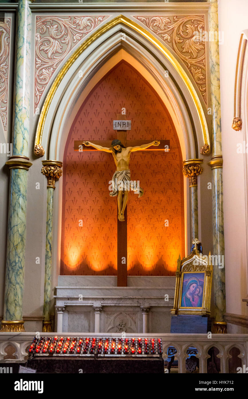 Savannah, Georgia. Side Altar in St. John the Baptist Catholic ...