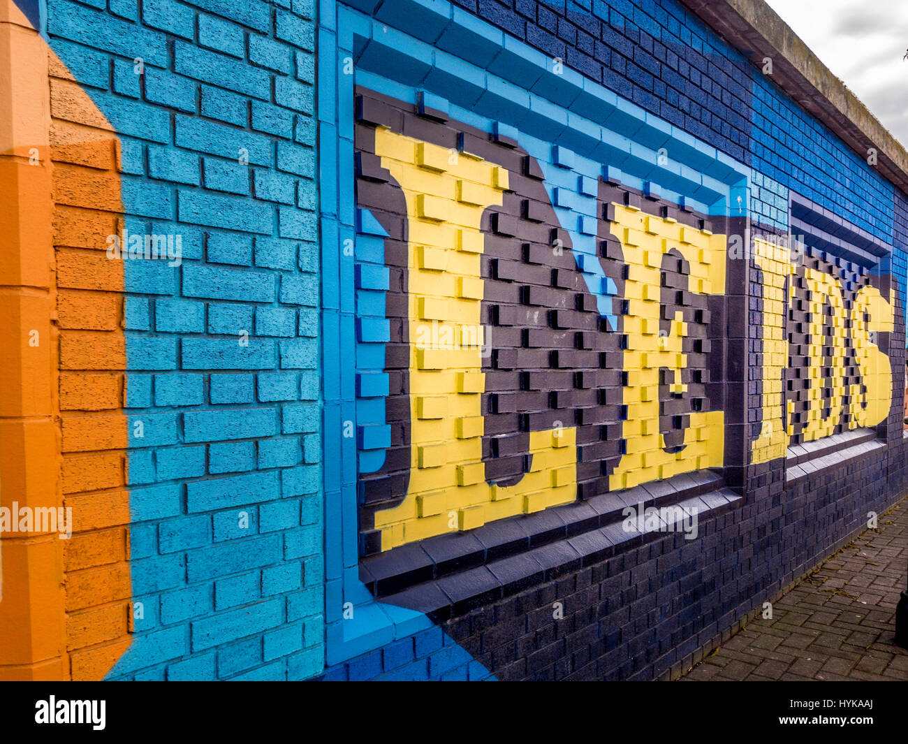 Leeds market exterior hi-res stock photography and images - Alamy