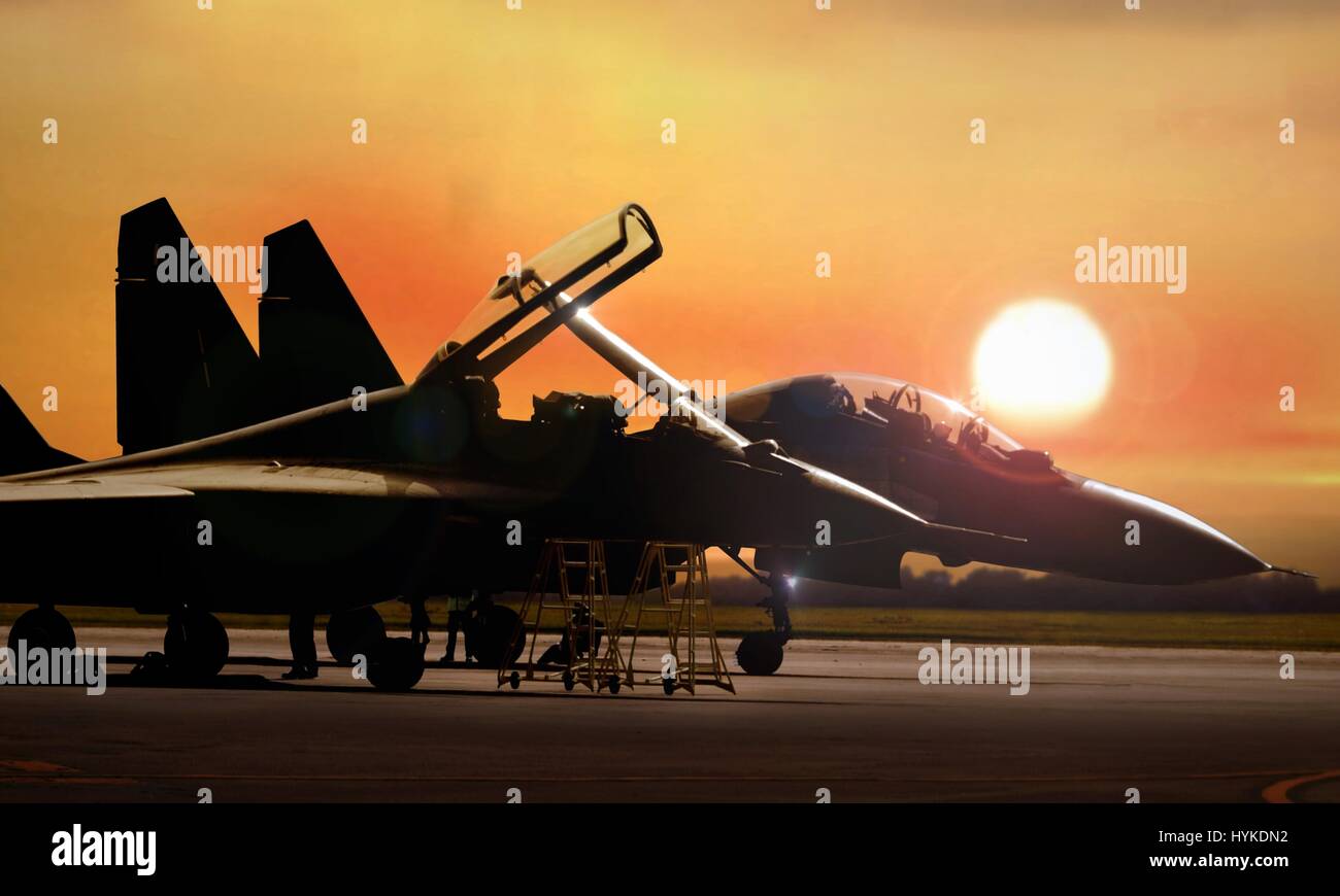 Fighter jet on standby ready to take off Stock Photo - Alamy