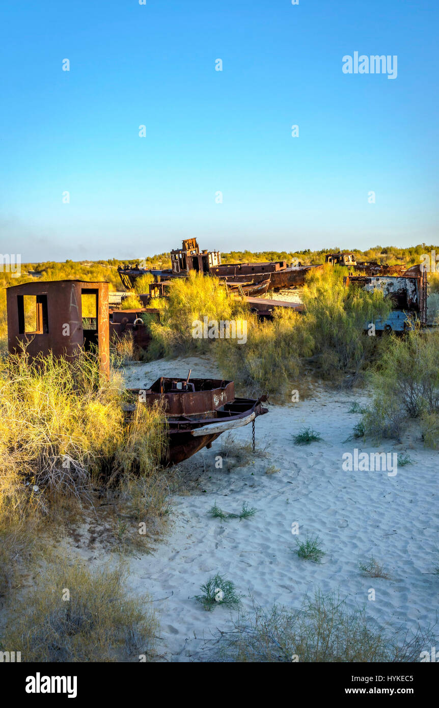 Ship cemetery at Aral sea, Muynak, Uzbekistan Stock Photo - Alamy