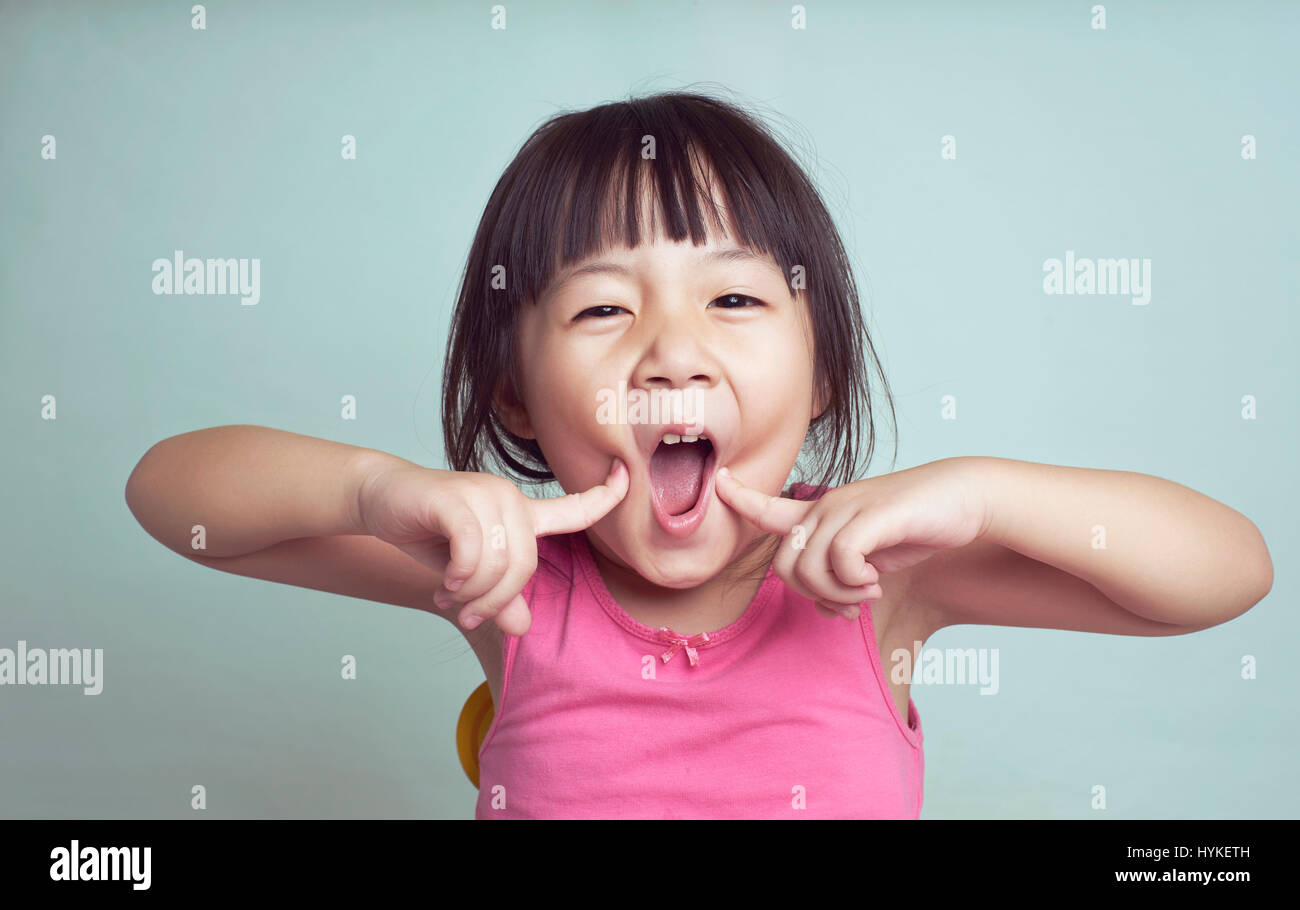 Portrait of young cute girl Stock Photo - Alamy