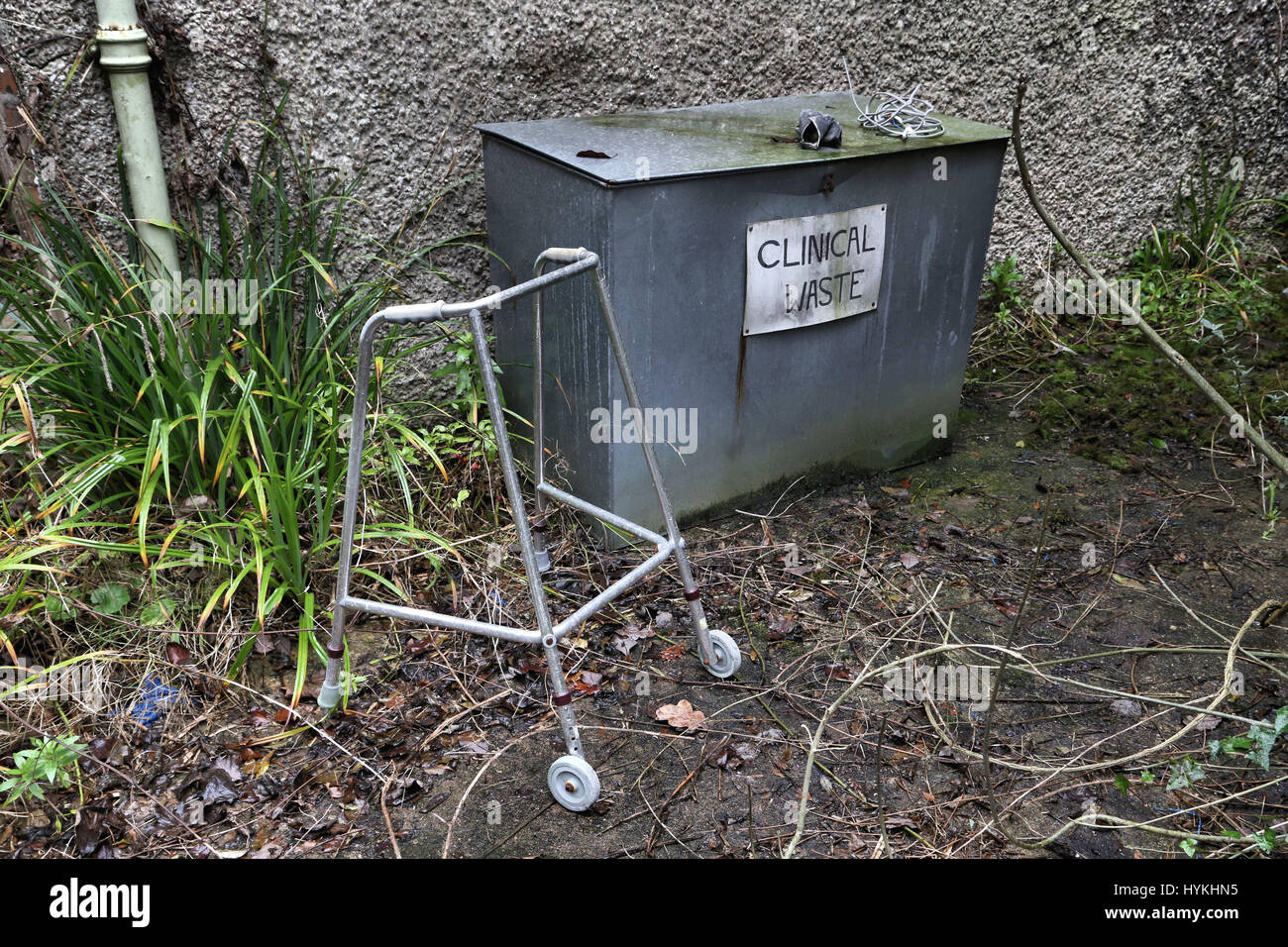Clinical waste bin hi-res stock photography and images - Alamy