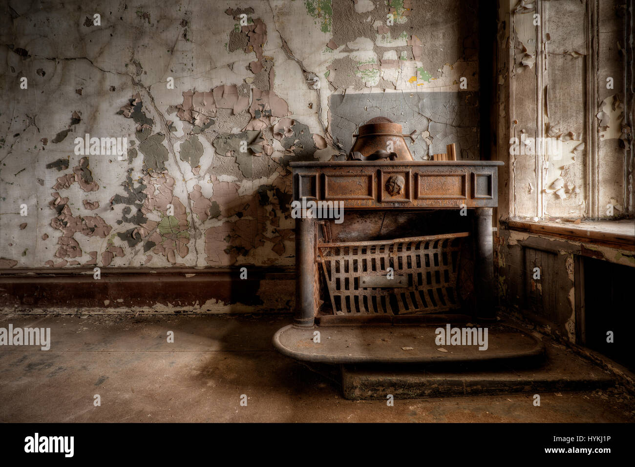 WEST VIRGINIA, USA: A picture of a rusty stove. IS THIS “haunted ...