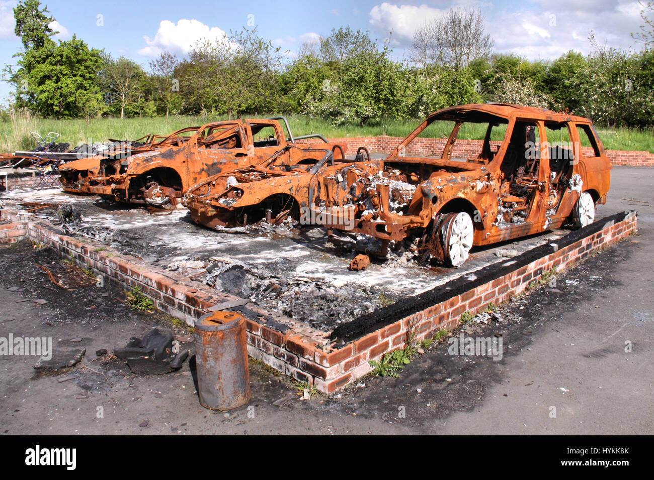 Rusty cars hi-res stock photography and images - Alamy