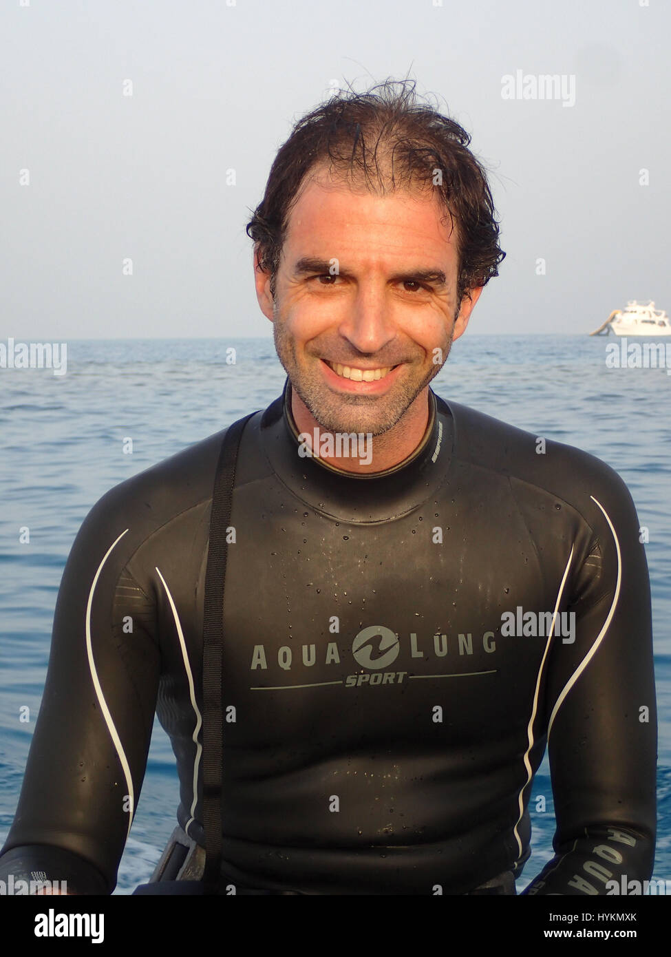 Headshot of freediver Alexandre Roubaud. CAPTIVIATING photographs of a ...
