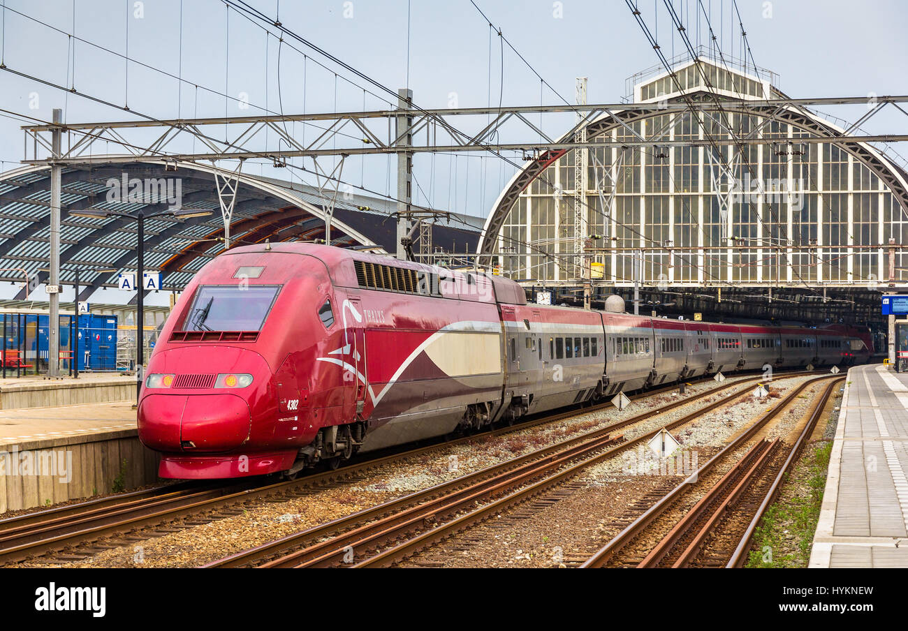 Thalys high-speed train at Amsterdam Centraal railway station Stock ...