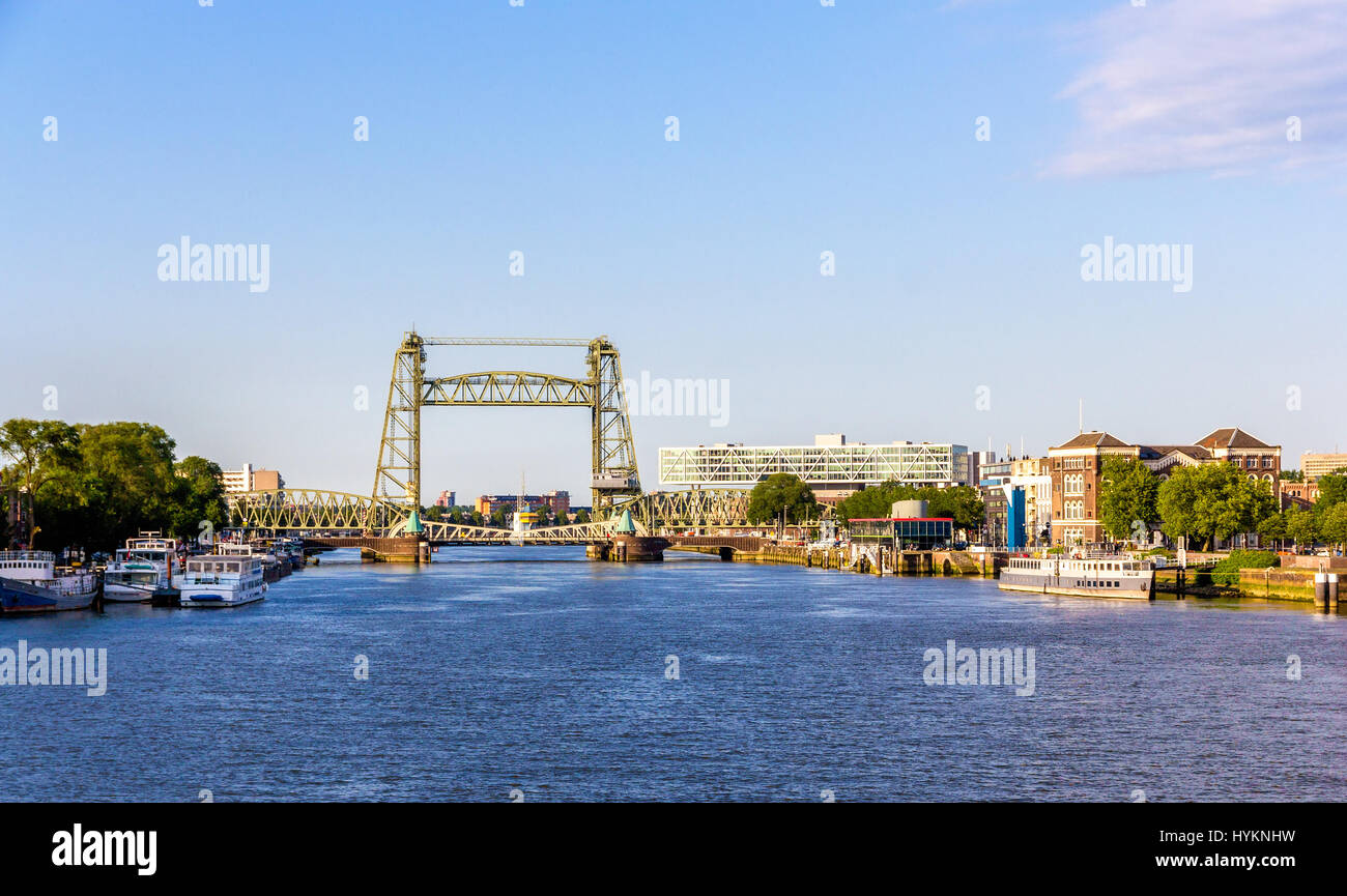 Lift bridge rotterdam hi-res stock photography and images - Alamy
