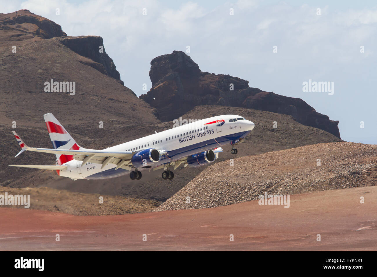 St. HELENA, ATLANTIC OCEAN: Islanders and tourists watch the THE FIRST ...