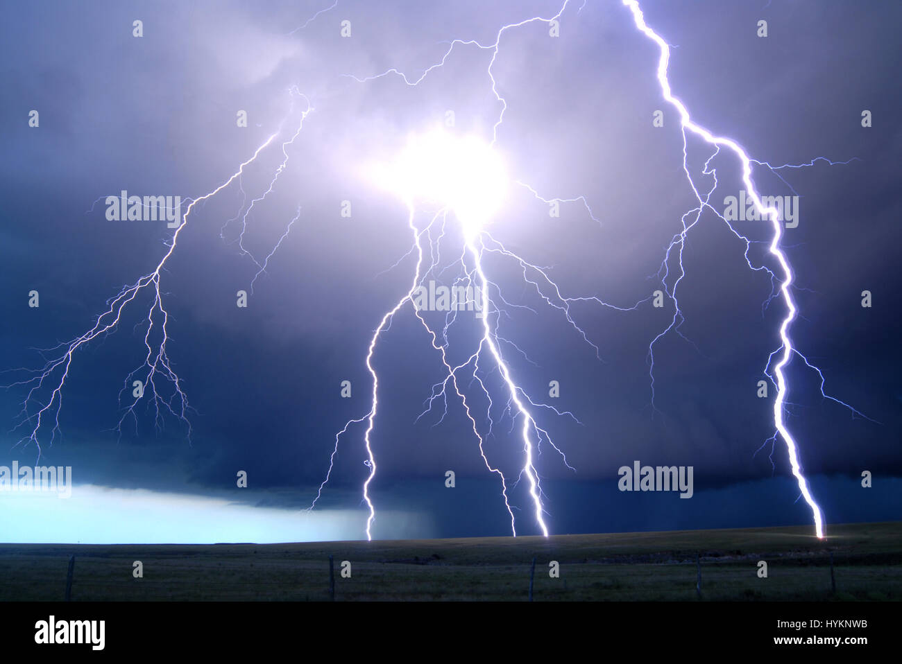 Storm chaser tornado lightning hi-res stock photography and images - Alamy