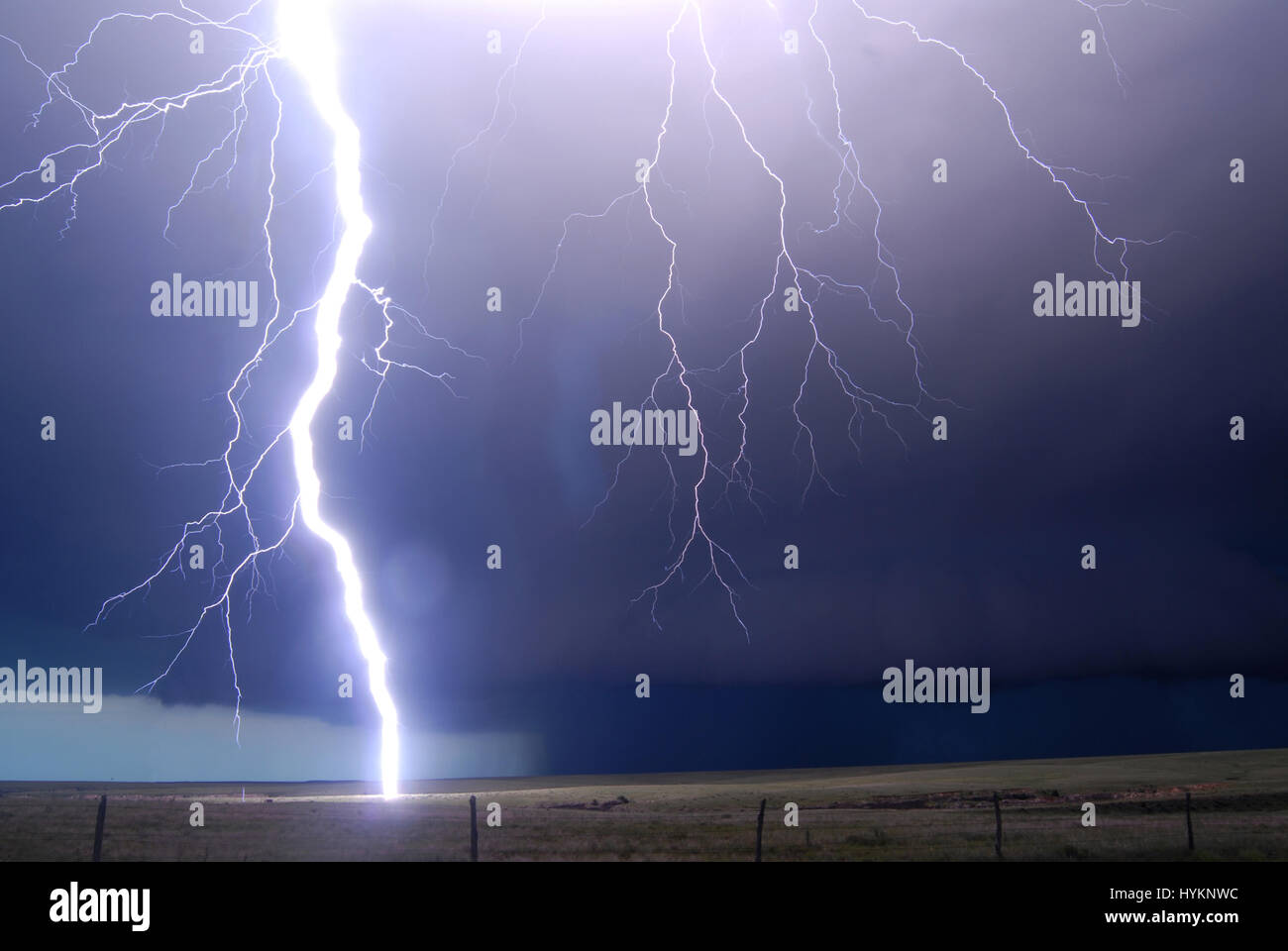 TORNADO ALLEY, USA: Texas, positive upward leader. THE DEADLIEST ...