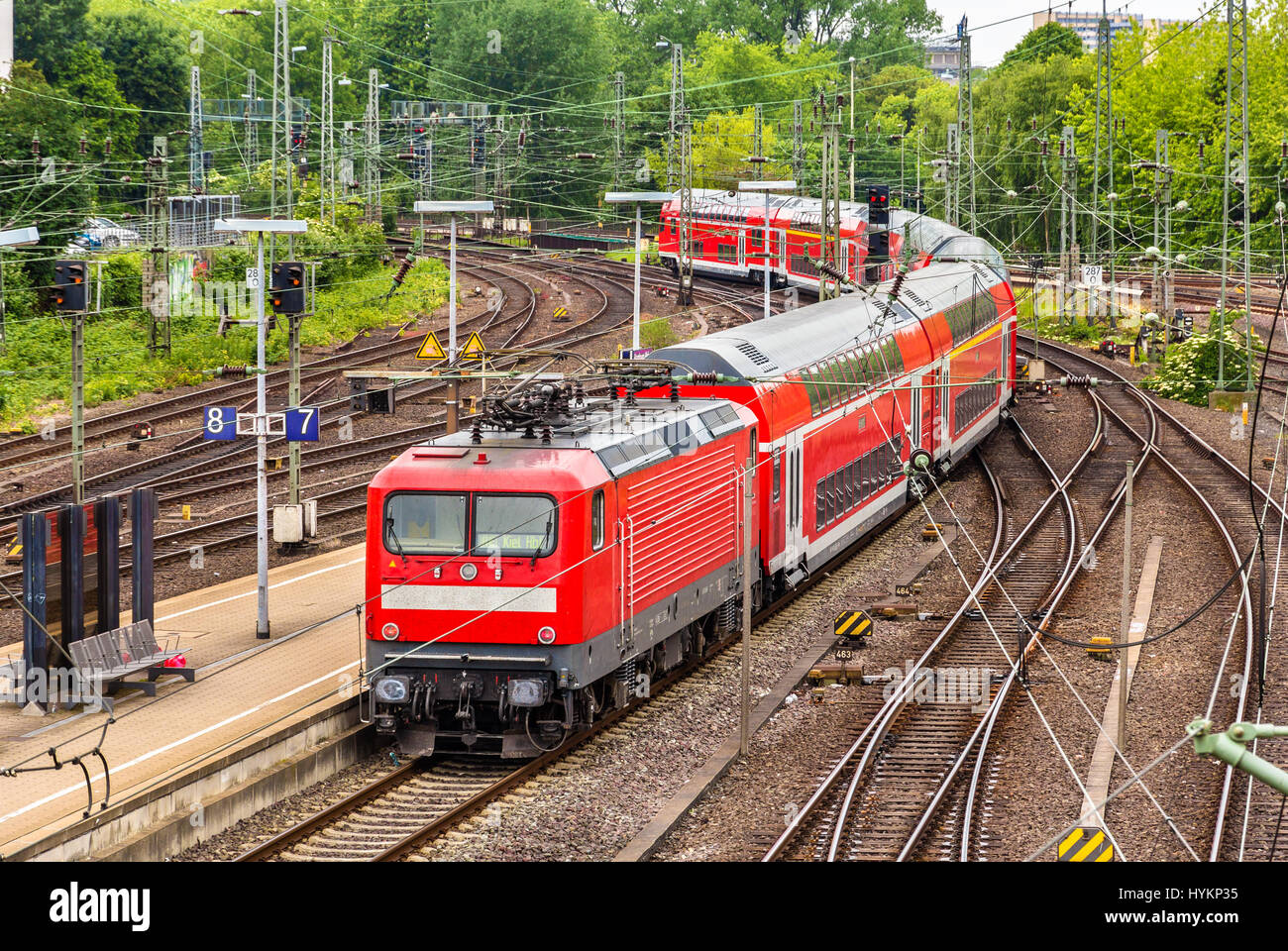 Hamburg train central station hi-res stock photography and images - Alamy