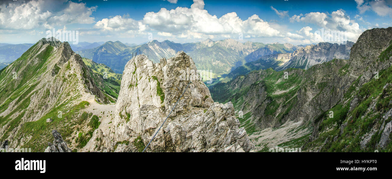 Fixed rope route in the mouintains. Very exposed, great view Stock ...