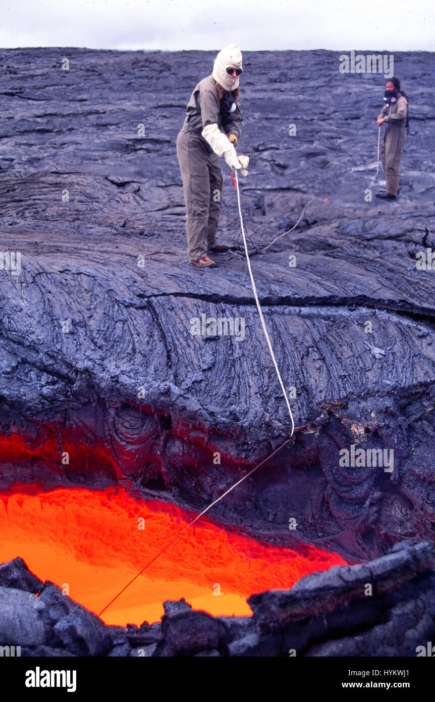 EXCLUSIVE BIG ISLAND, HAWAII: Scientists take lava sample from river of ...