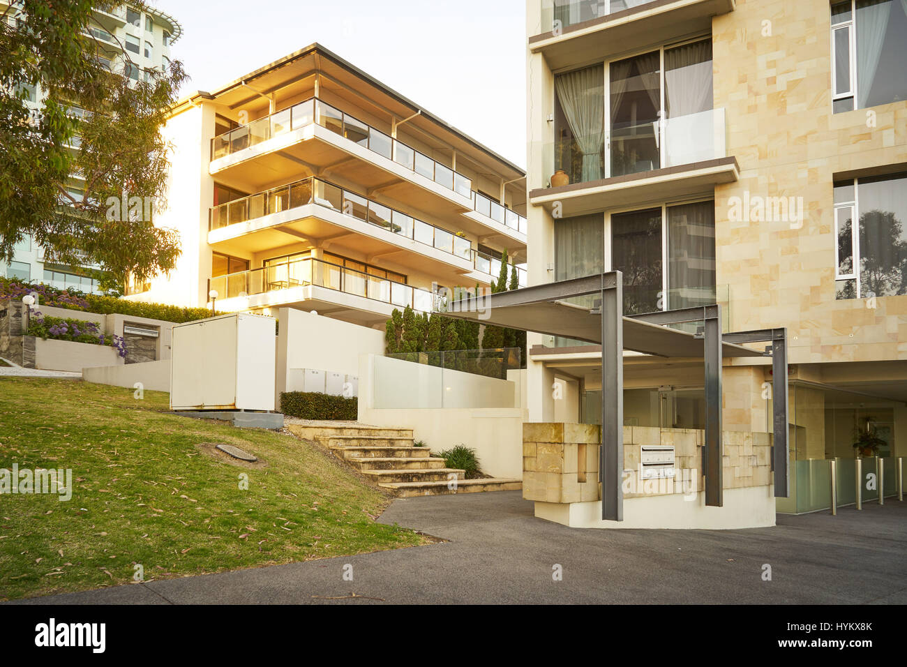 Apartment complex australia hi-res stock photography and images - Alamy