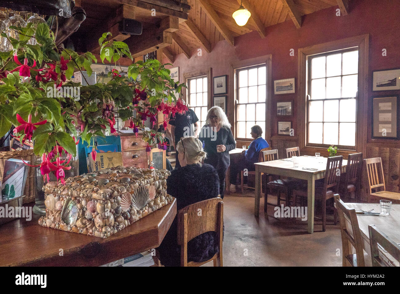 Moeraki village hi-res stock photography and images - Alamy