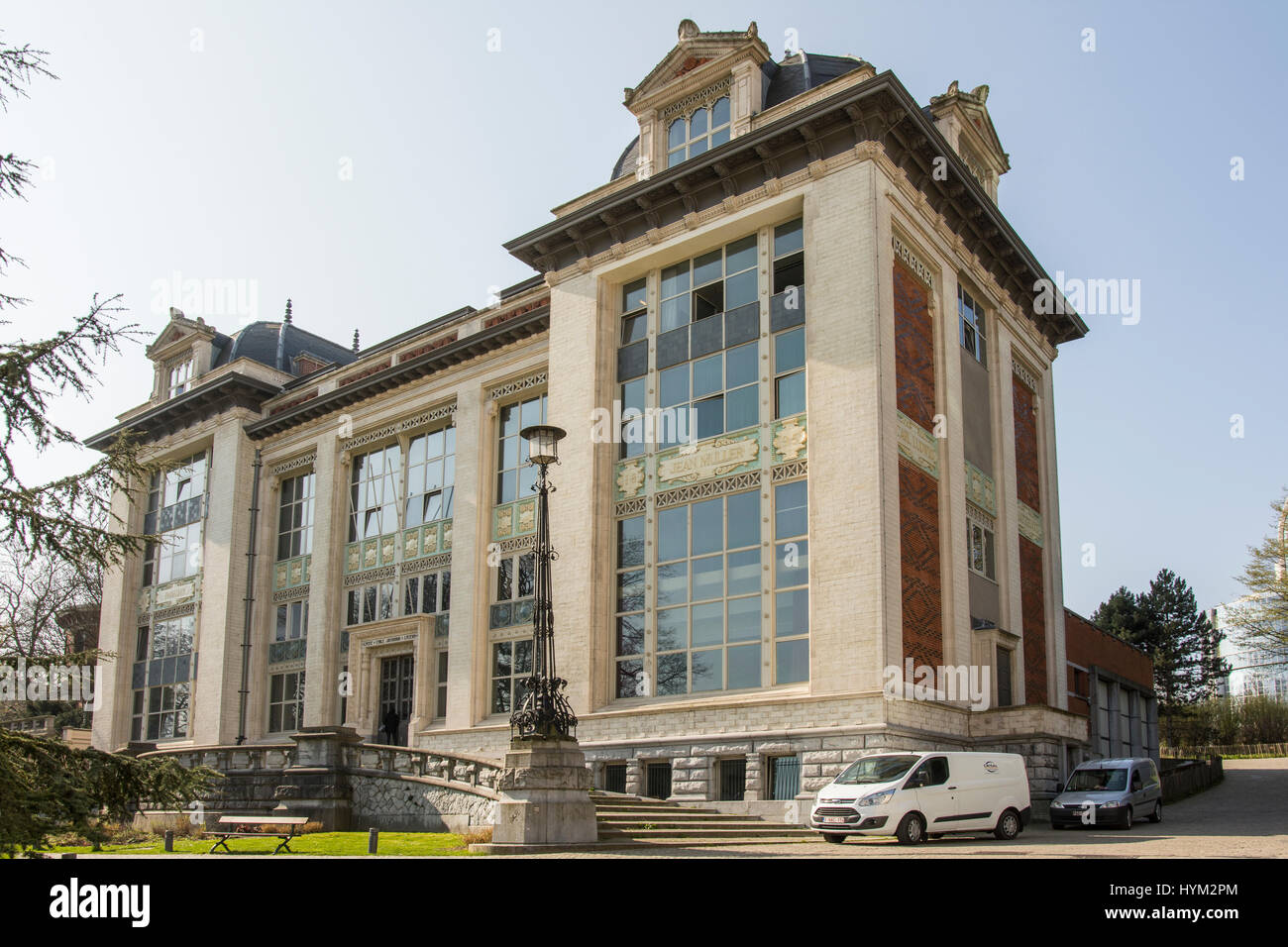Gothic library in park hi-res stock photography and images - Alamy