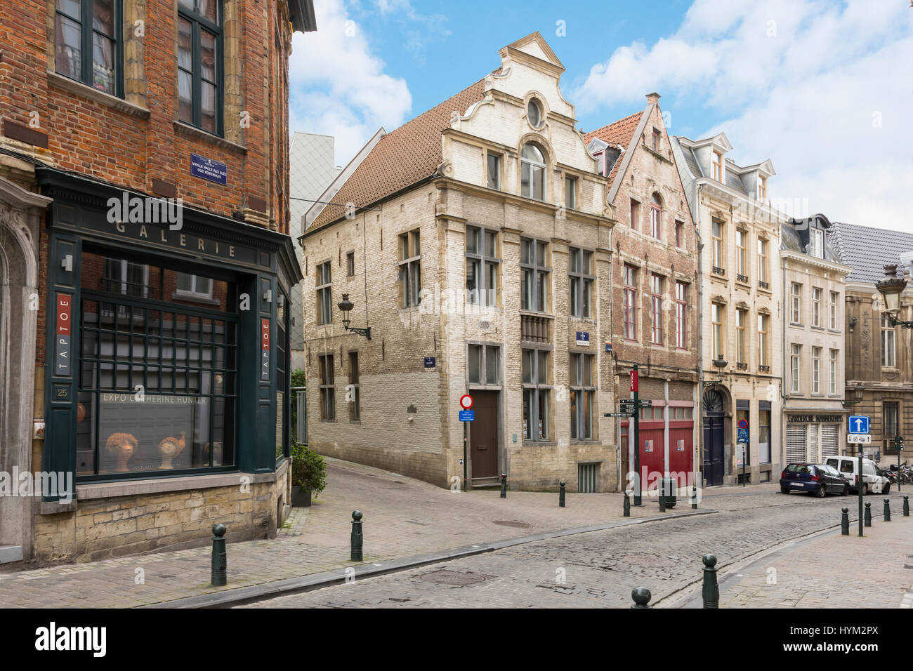 Typical belgian house hi-res stock photography and images - Alamy