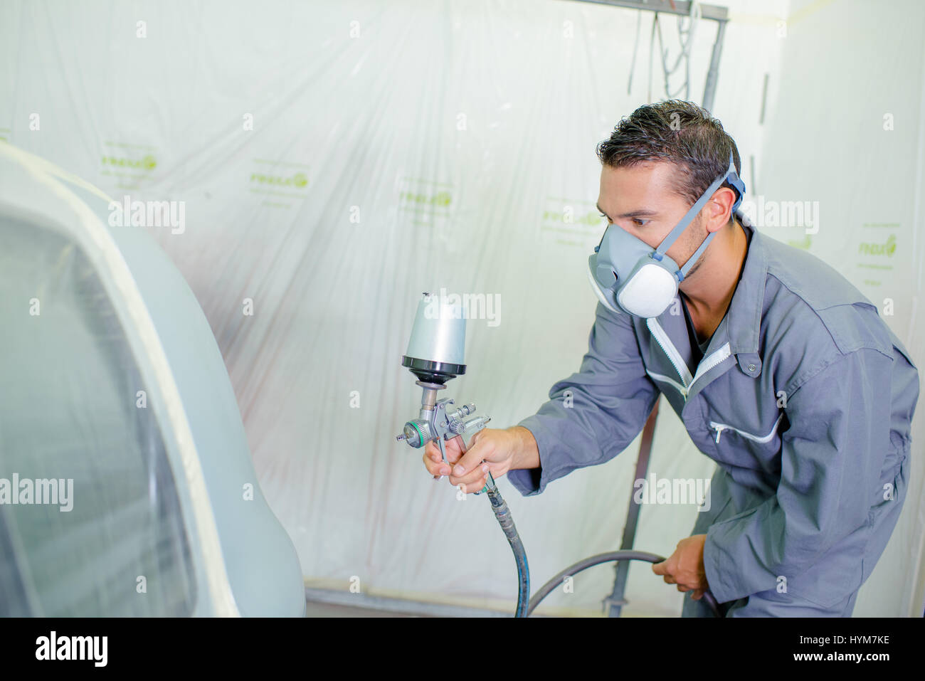 Car respraying hi-res stock photography and images - Alamy