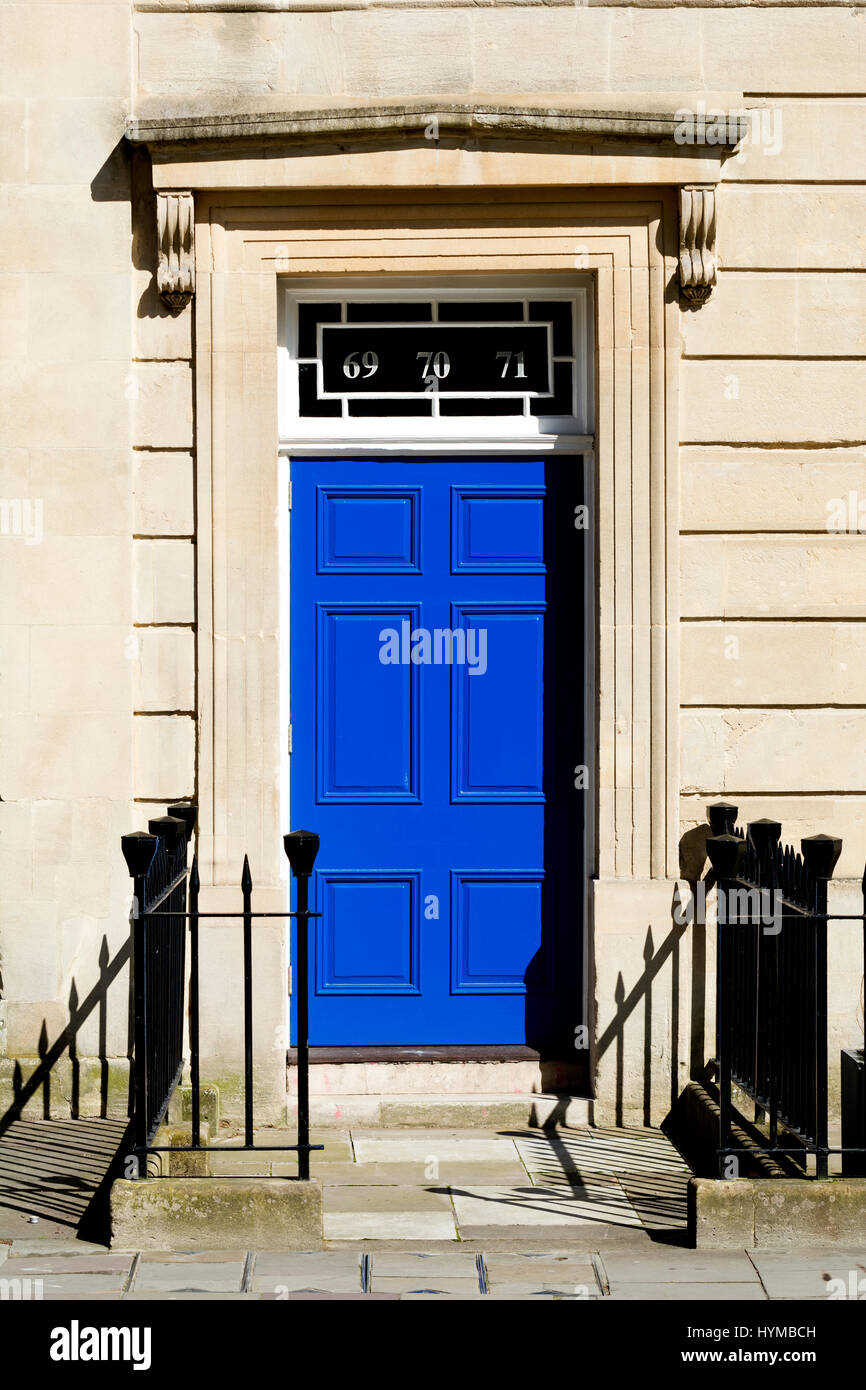 Queen square house hi-res stock photography and images - Alamy