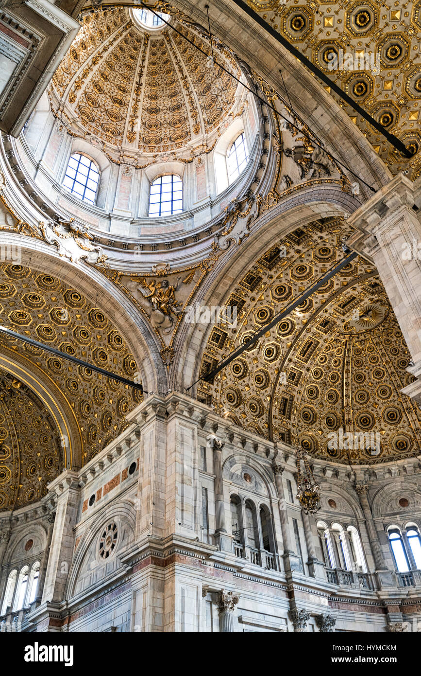 Como cathedral interior hi-res stock photography and images - Alamy