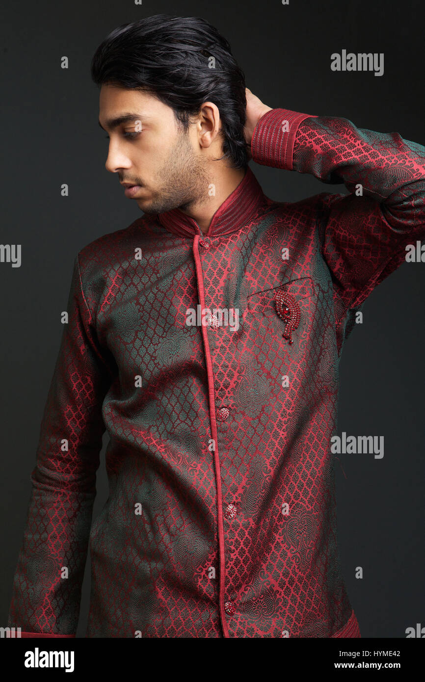 Man wearing dhoti hi-res stock photography and images - Alamy