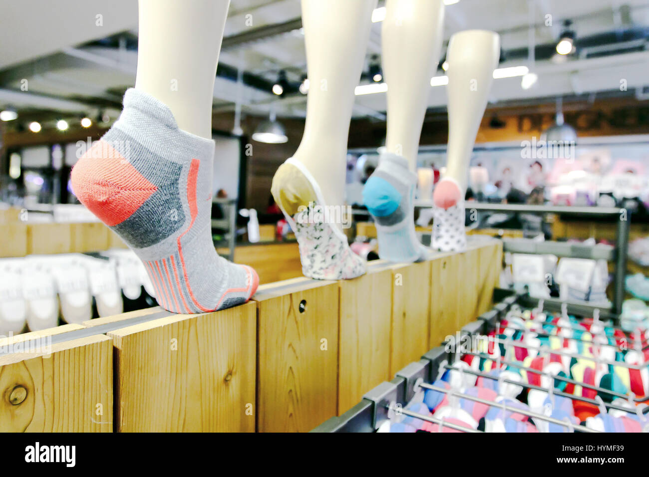 Mannequin display legs hi-res stock photography and images - Alamy