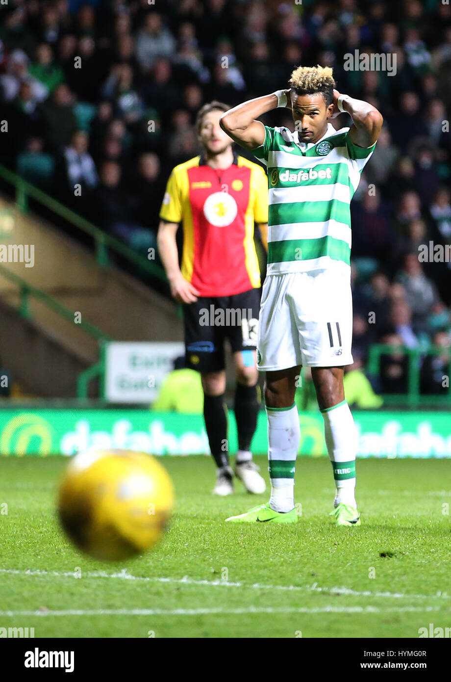 Celtic's Scott Sinclair reacts after failing to score from the penalty spot during the Ladbrokes ...