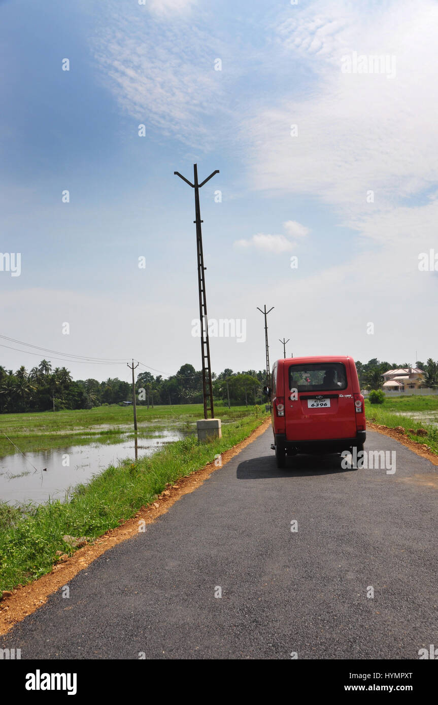 Kerala Vehicle on Road, school Van, India, Asia (Photo Copyright © by ...