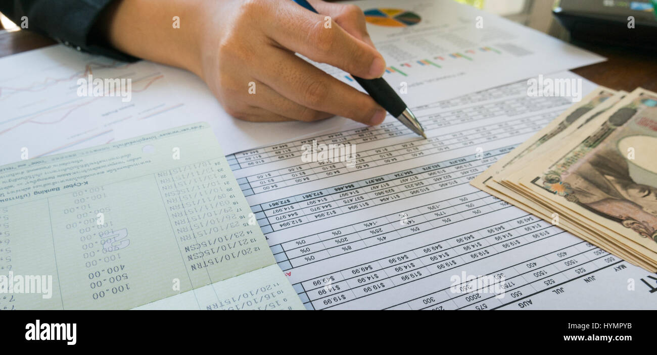 Account on hold statement hi-res stock photography and images - Alamy