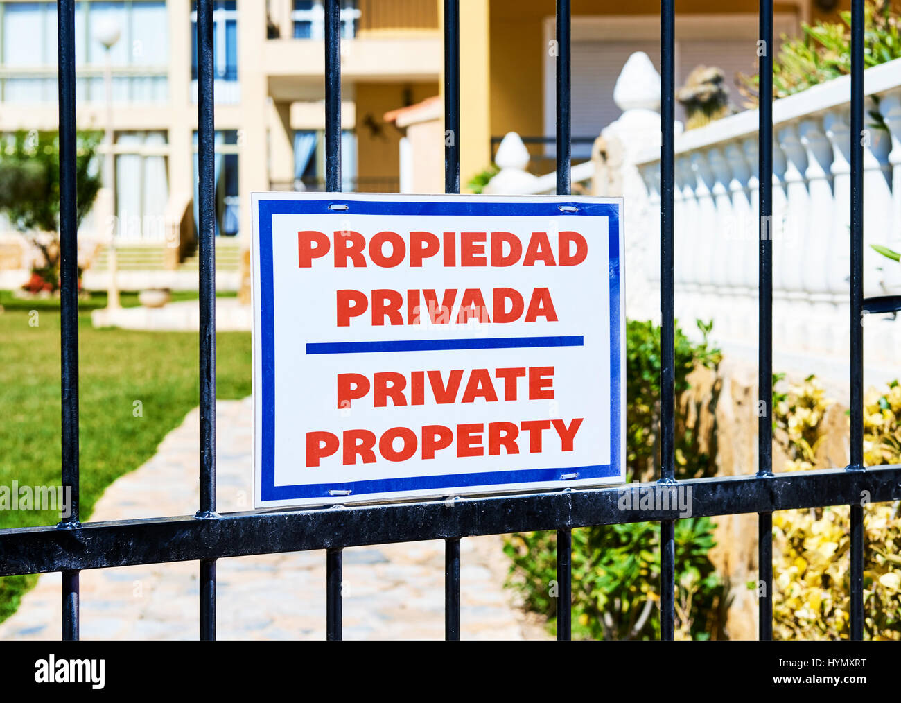 Private property sign hi-res stock photography and images - Alamy