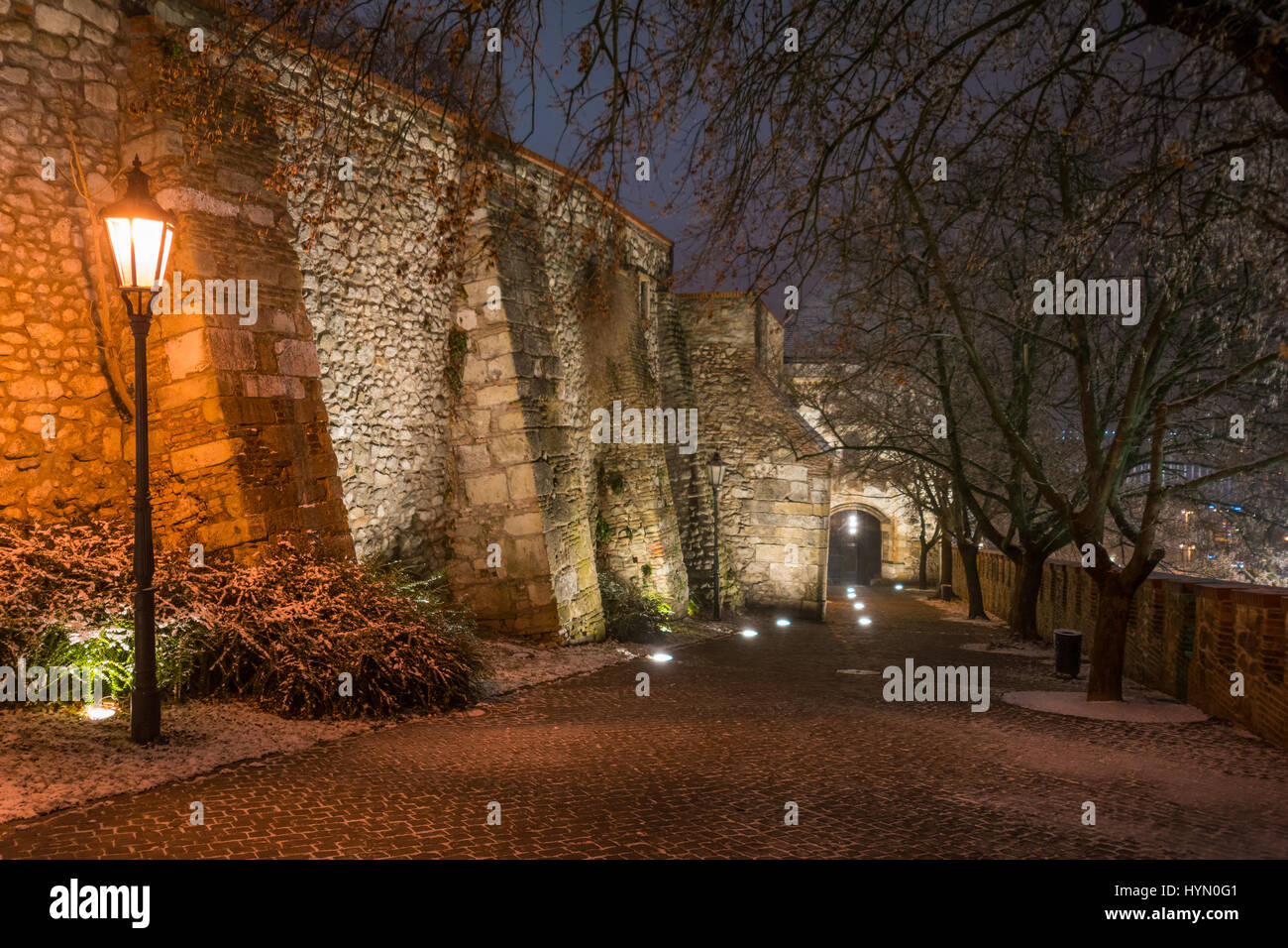 Main building castle light hi-res stock photography and images - Alamy