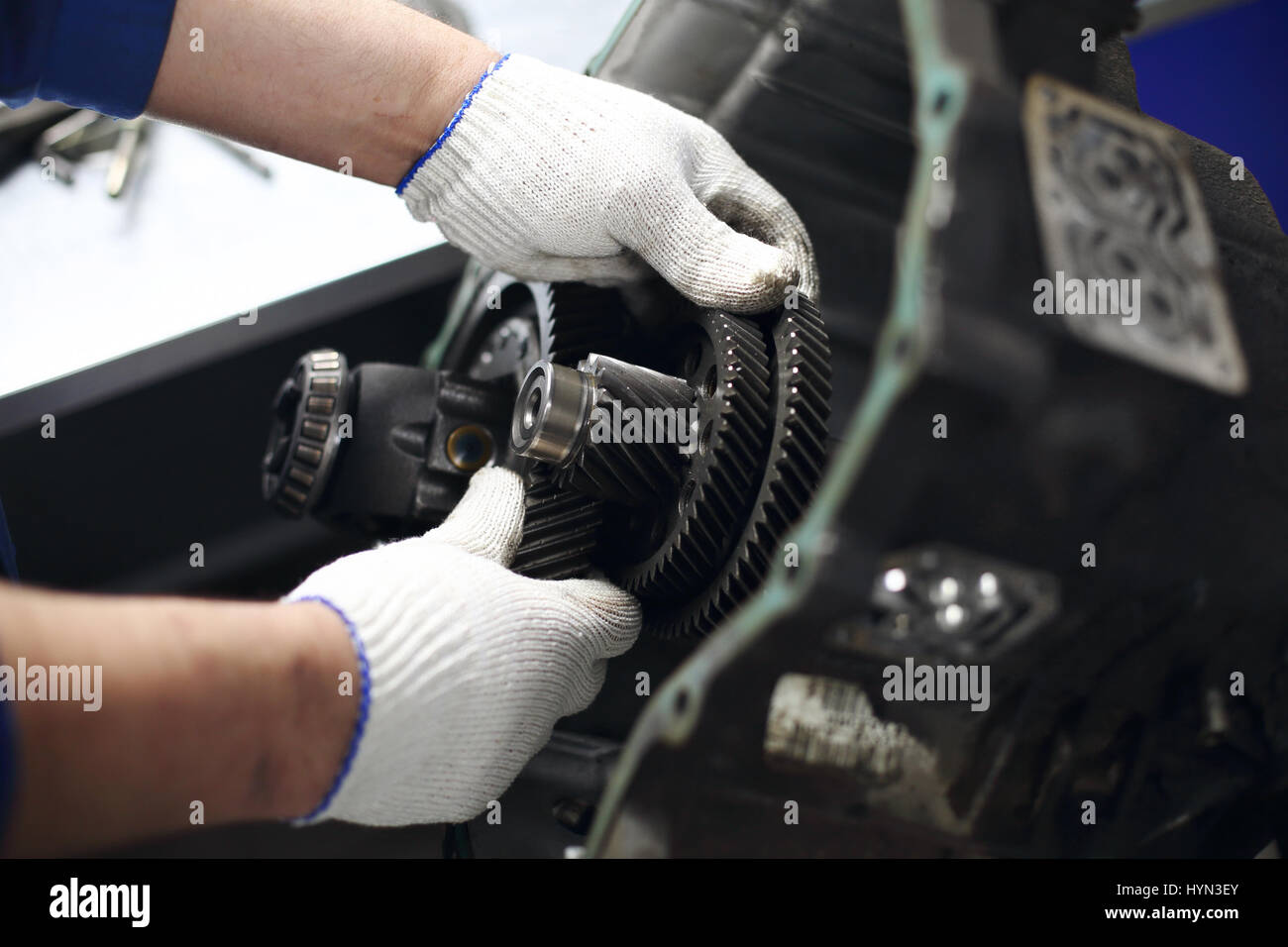Car gear box repair automotive hi-res stock photography and images - Alamy