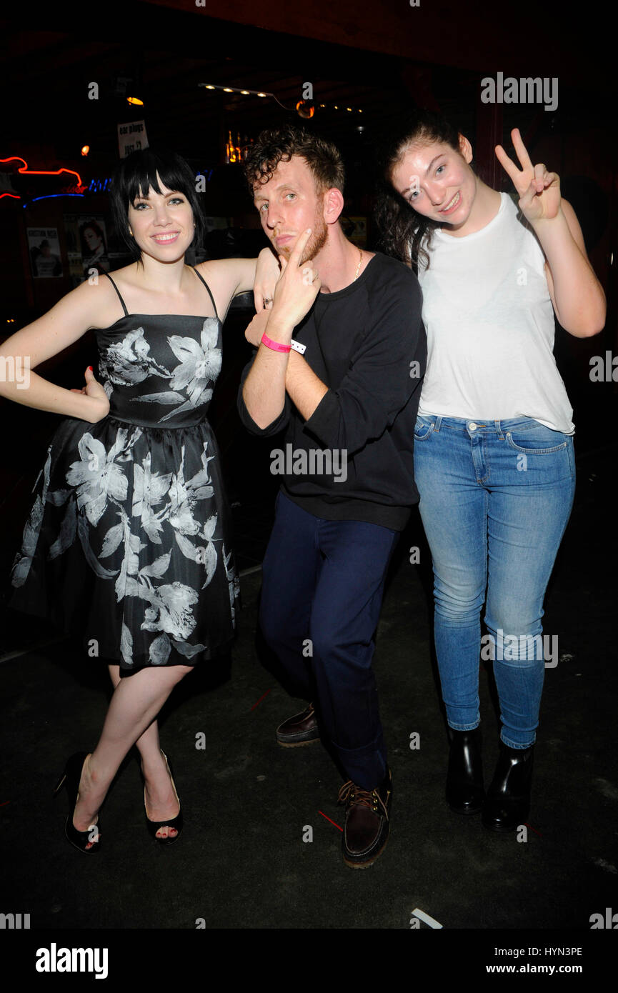 (L-R) Singer Carly Rae Jepsen, Ariel Rechtshaid and Lorde pose at The ...