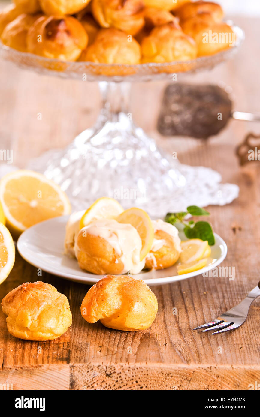 Lemon eclair hi-res stock photography and images - Alamy