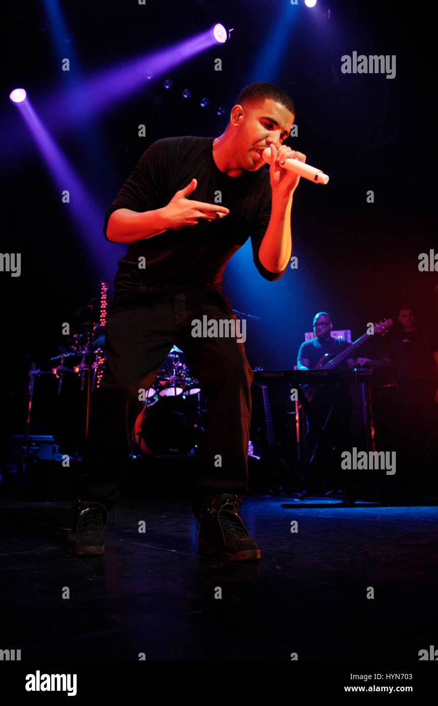 Drake performing rapper hi-res stock photography and images - Alamy