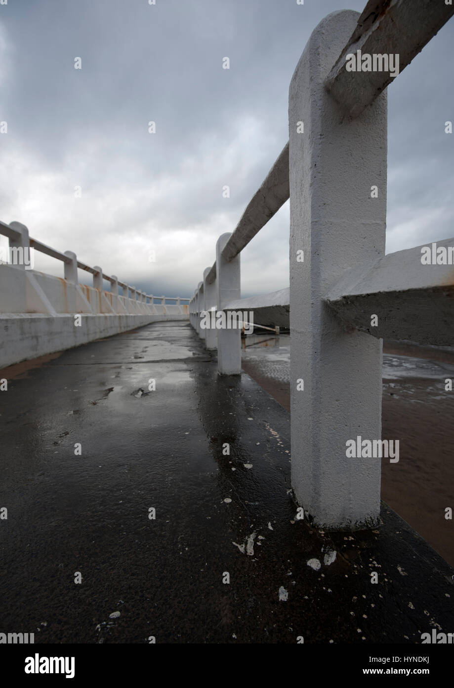 Old lido been left to the element Stock Photo - Alamy