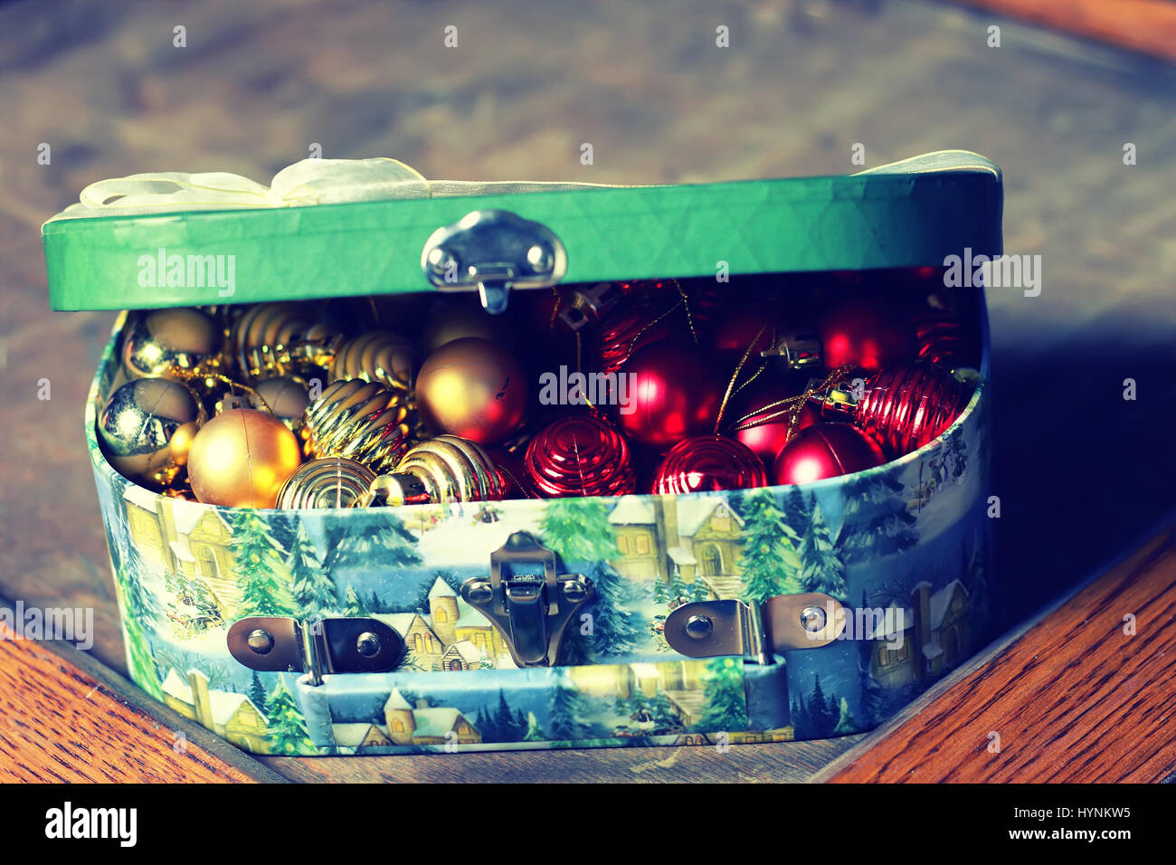 small red ball in a box Stock Photo - Alamy