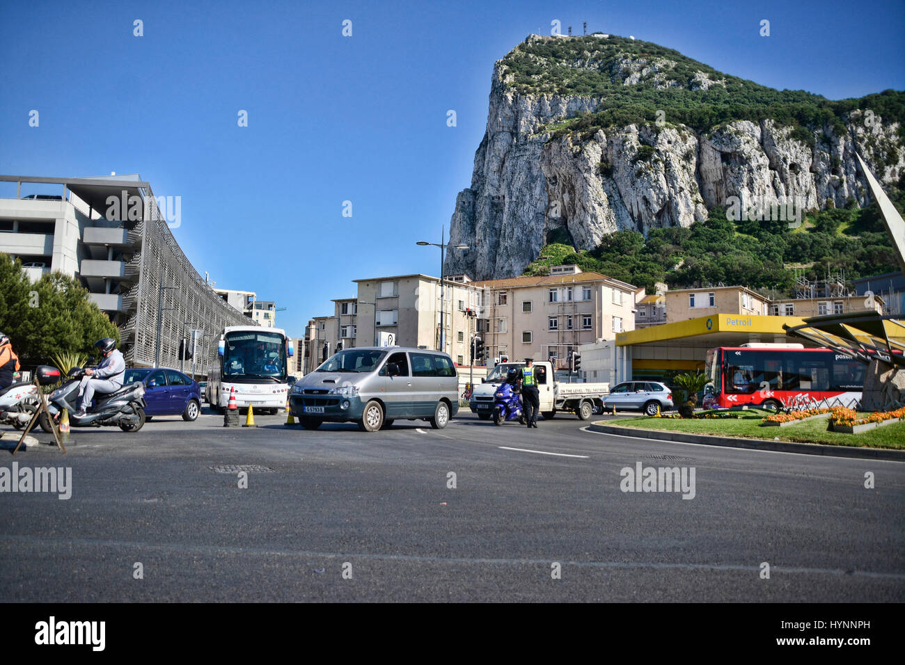Border crossing between spain gibraltar hi-res stock photography and ...
