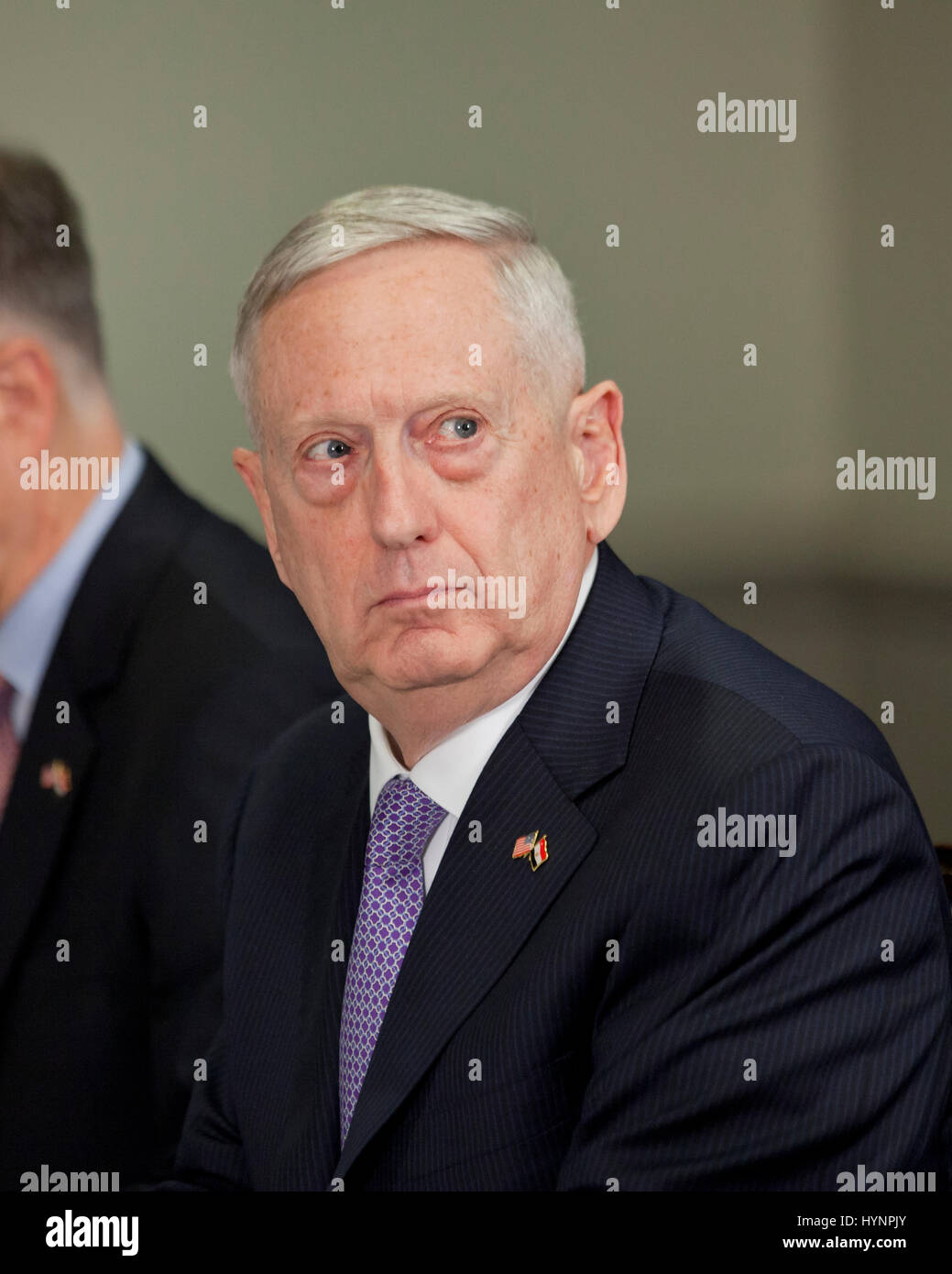 James mattis hi-res stock photography and images - Alamy