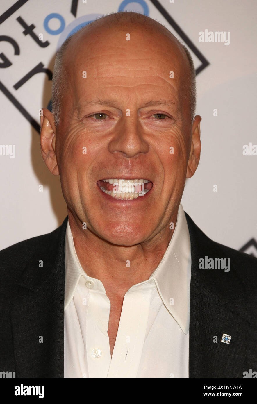 New York, New York, USA. 5th Apr, 2017. Actor BRUCE WILLIS, with a mint ...