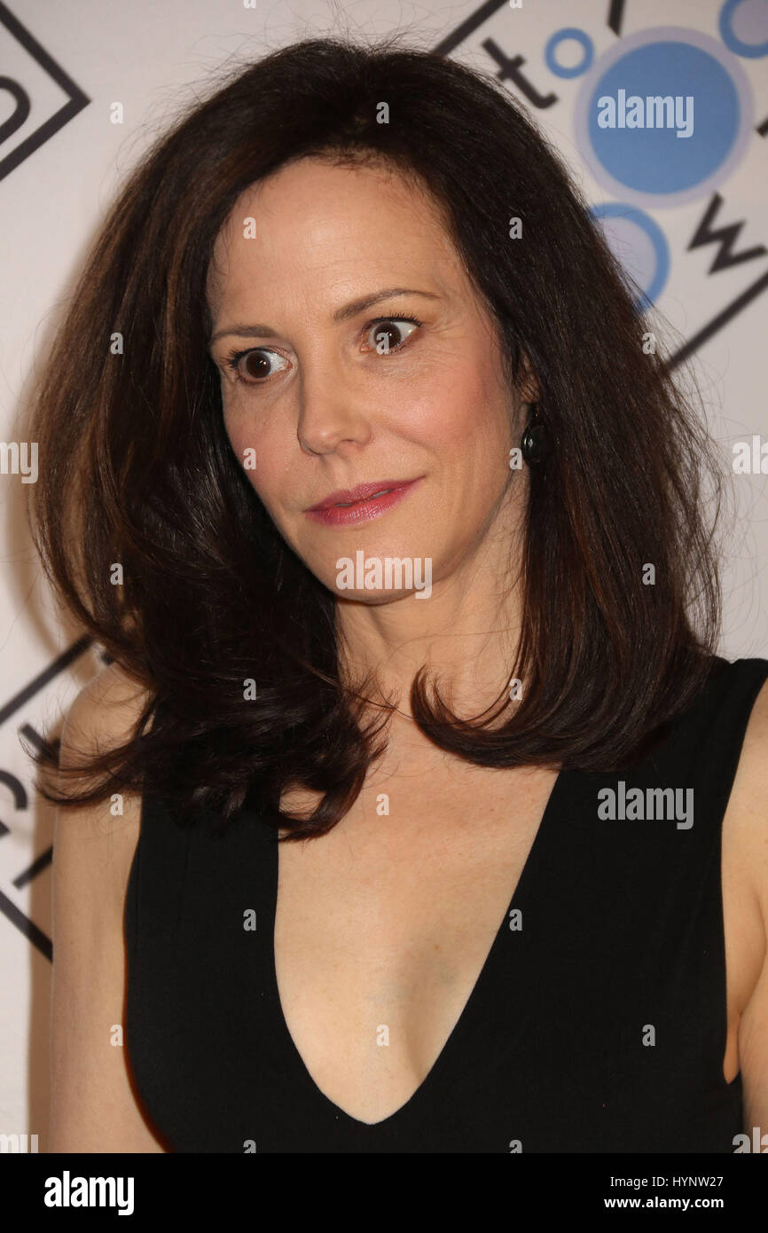 New York, New York, USA. 5th Apr, 2017. Actress MARY-LOUISE PARKER ...