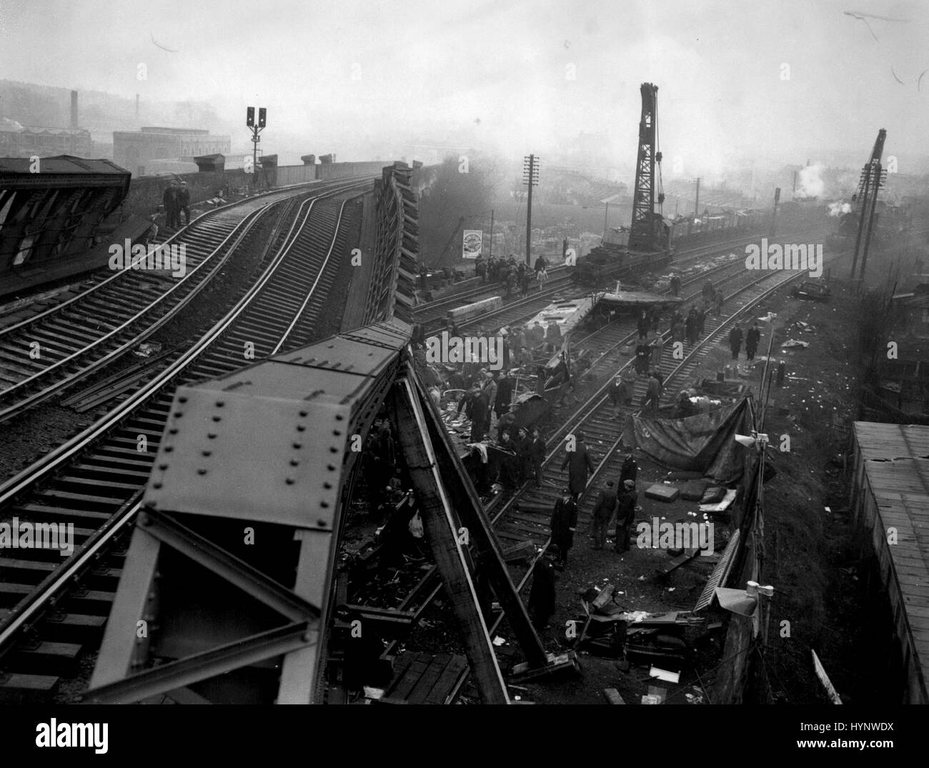 Jun. 06, 1957 - 6-12-57 Rescue work goes on in the Lewisham Rail ...