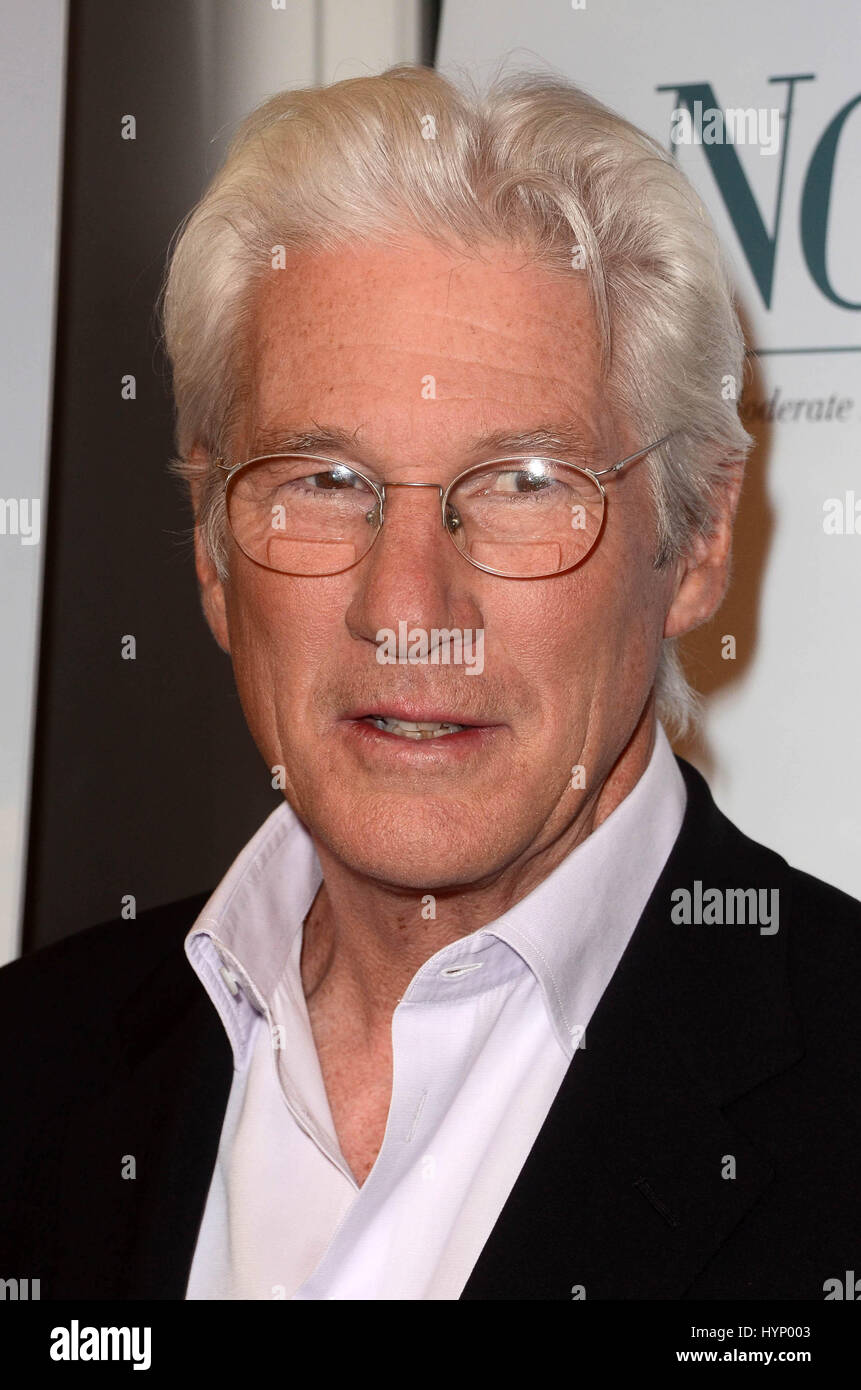 Hollywood, USA. 05th Apr, 2017. Richard Gere attends the premiere for ...
