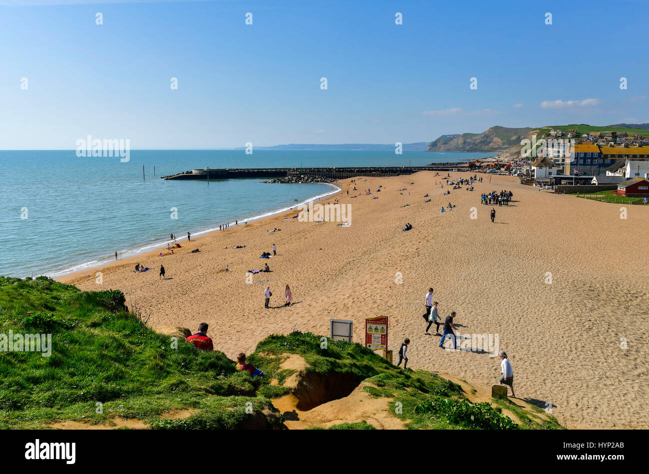 West Bay, Dorset, UK. 6th Apr, 2017. UK Weather. Visitors enjoying the blue skies and warm ...
