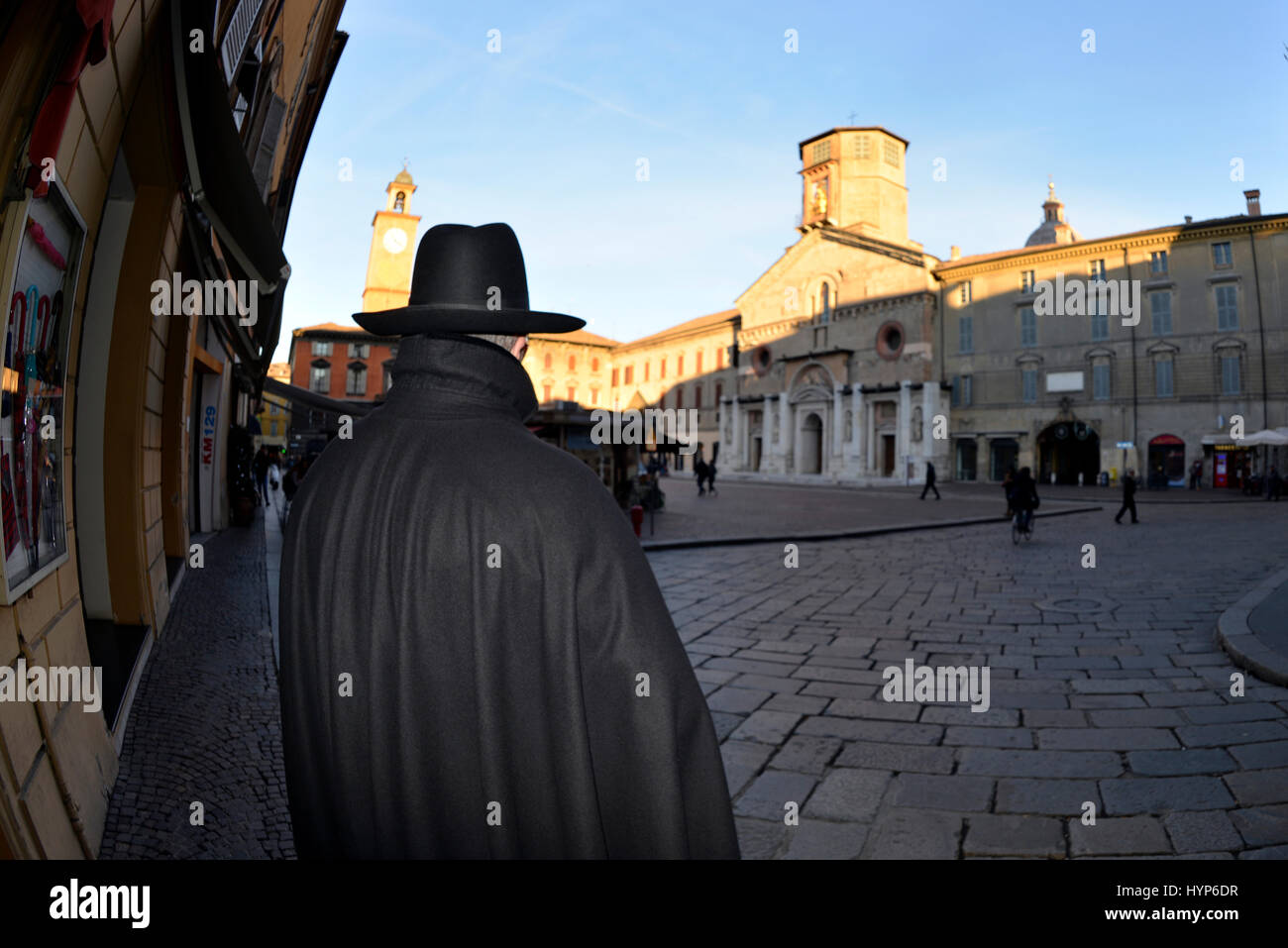 Tabarro cloak hi-res stock photography and images - Alamy