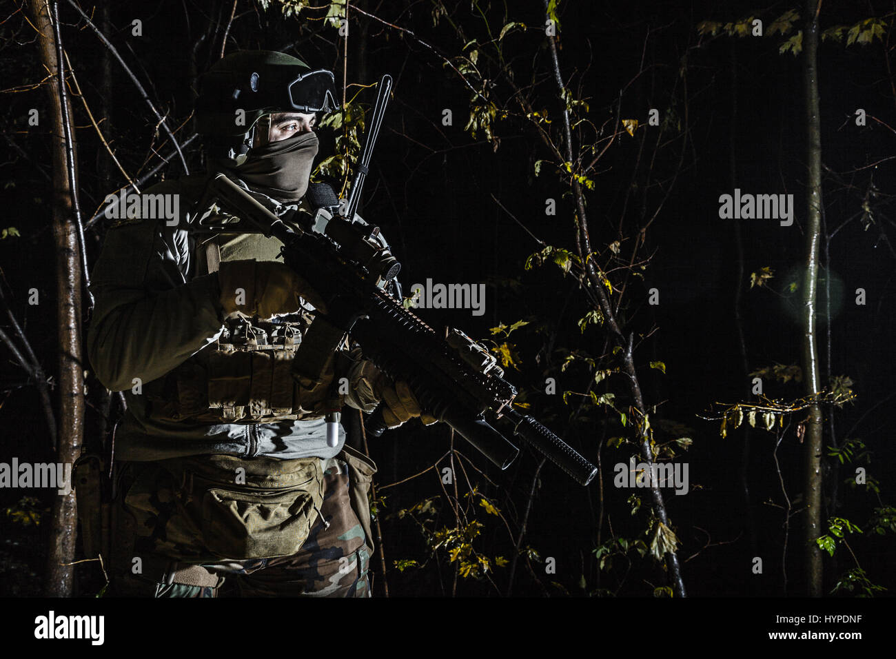 Marsoc raider with weapons Stock Photo - Alamy