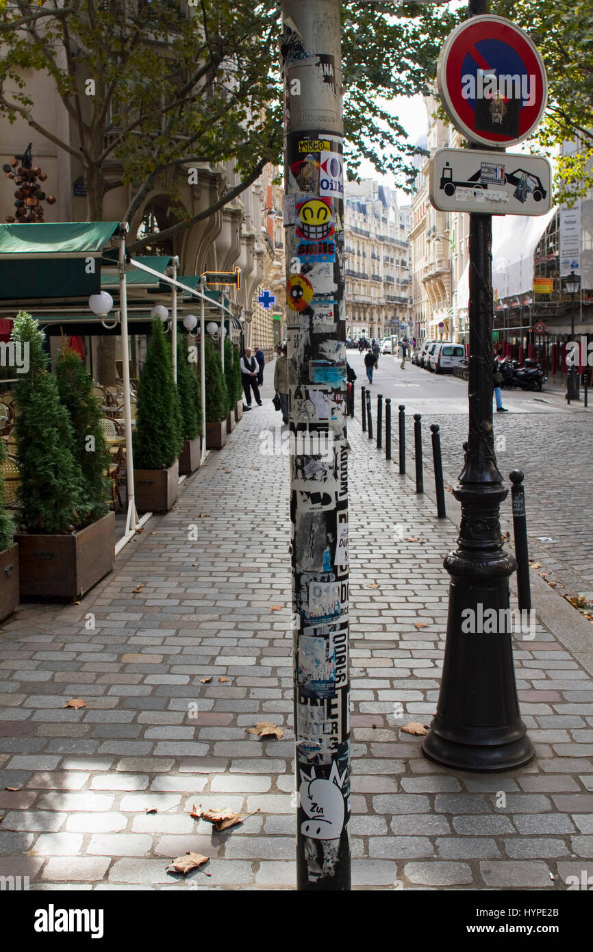 France, Paris, 6th district, rue Danton, bonding of a sign post Stock ...
